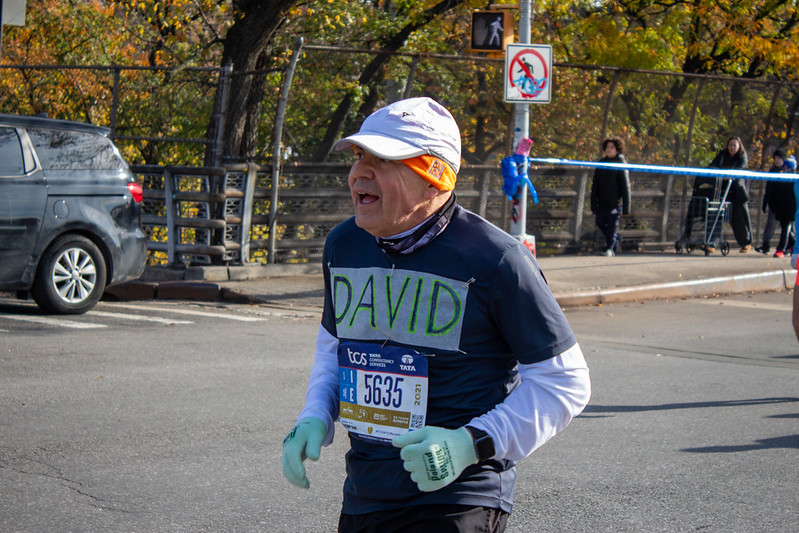 The runners - Pavement Pieces