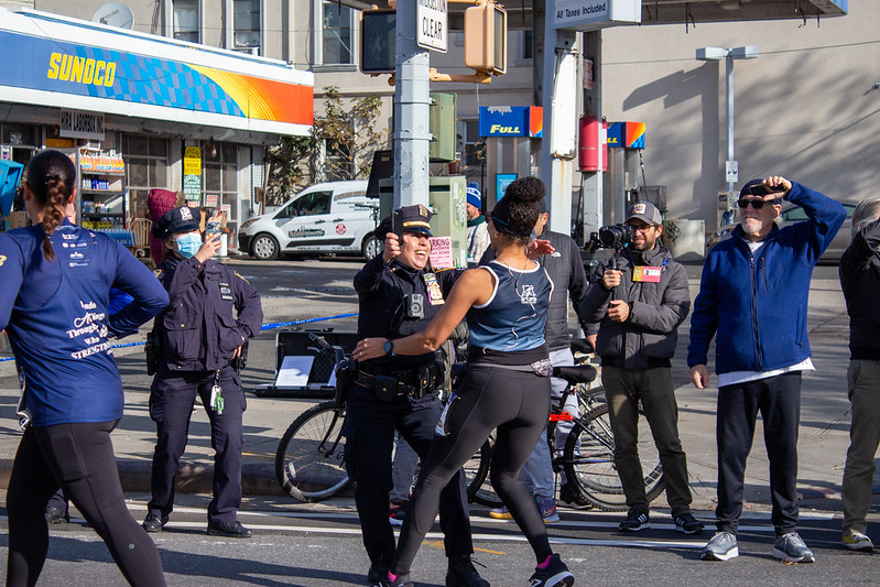 The runners - Pavement Pieces